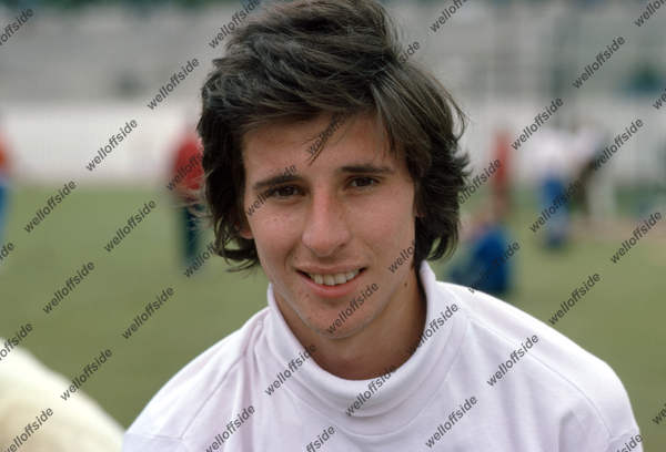 OFS_Seb_Coe_1976_01 | Offside